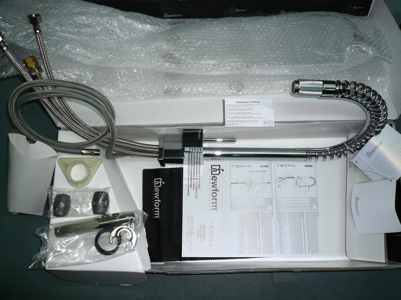 Newform Forma 60550 Tubular Swivel Pull-out Kitchen Mixer ...